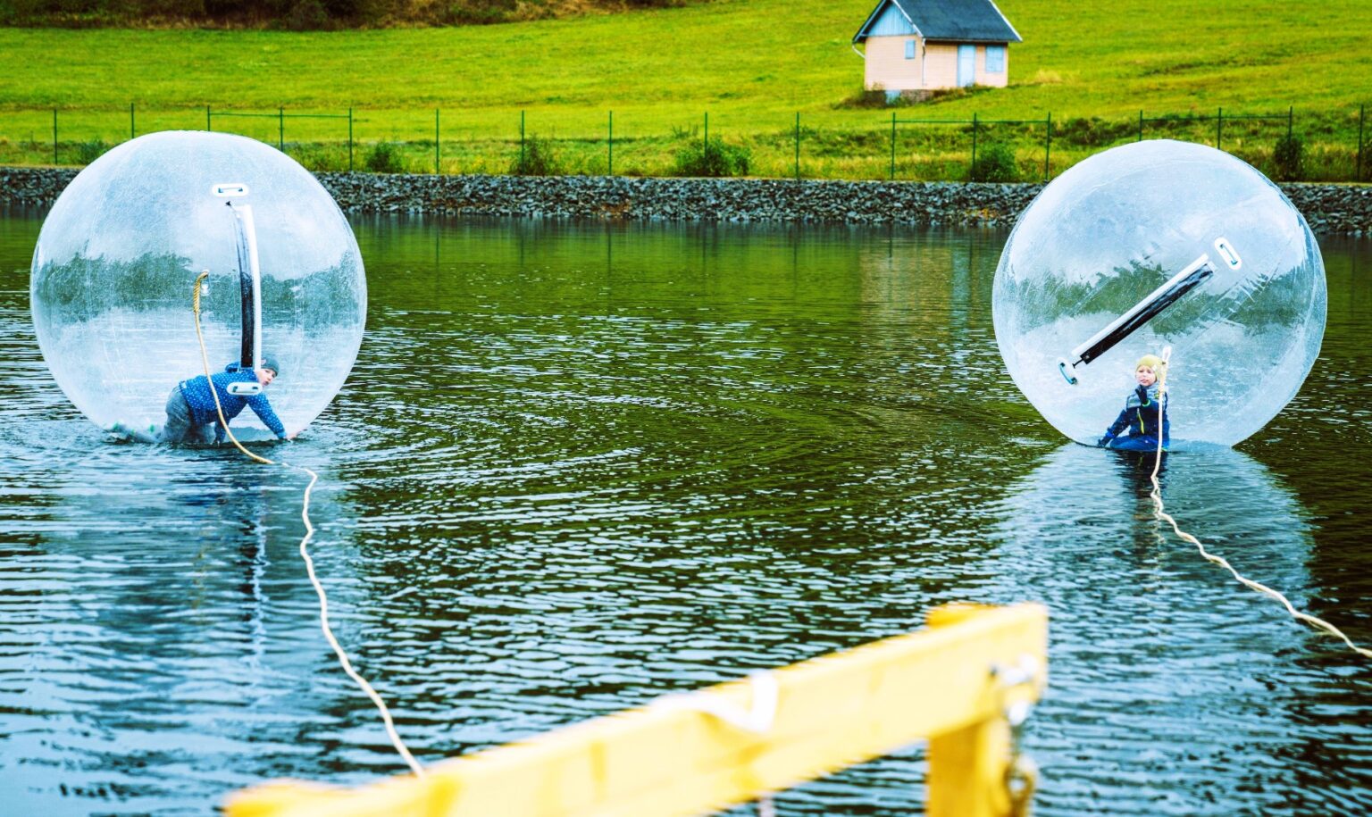 Aqua Zorbing - Eckis Entdeckerwelt in Schöneck - Website von ZORB® EUROPE
